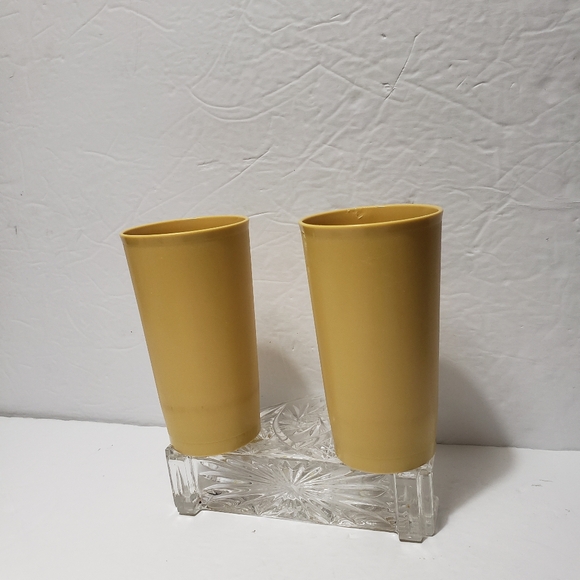 Tupperware | Dining | Vintage Set Of 2 Tupperware Yellow Mustard ...